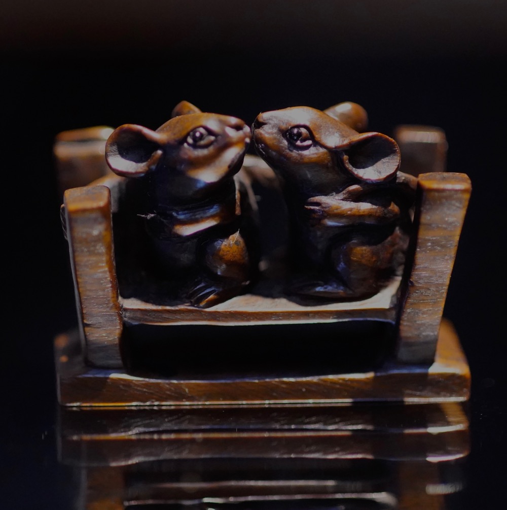 Japanese hardwood netsuke of two mice, 20th century | Moorabool ...